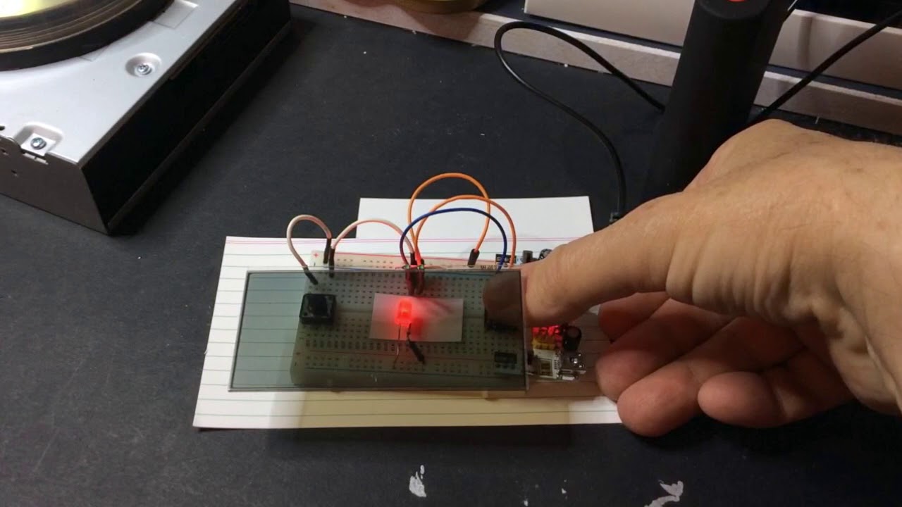 Testing the amazing Pimoroni LCD shutter (Electronics; human voice, sorry)