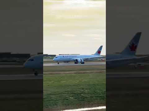 Air Canada Dreamliner Boeing 787 Touching Down At YVR 🇨🇦🇨🇦 Flight WhatsApp Status Airplane Flight
