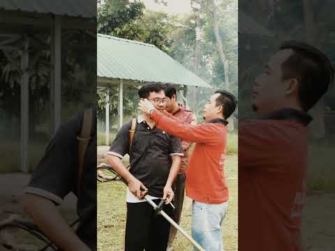 006 Bersama Pimpinan Gotong Royong Bersih-Bersih Kantor KPU Siak