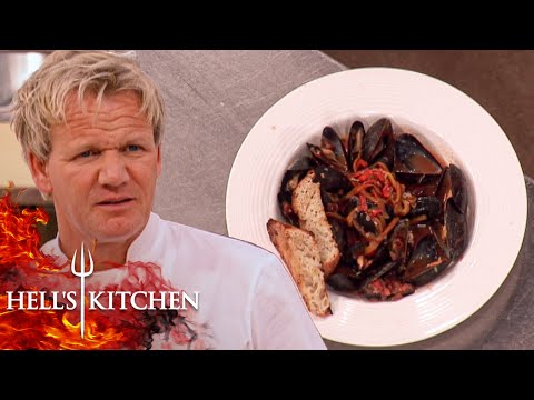 Chef Ramsay’s NOT Impressed With The Chef’s Dinner Service Menus | Hell’s Kitchen