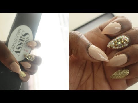 Sassy nail Studio Review #pressonnail #esty