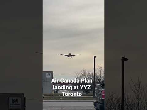 Air Canada Plane landing at Toronto Pearson international airport #Toronto #YYZ #airplane #airport