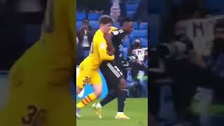 Comment contacter Robert Bergin?