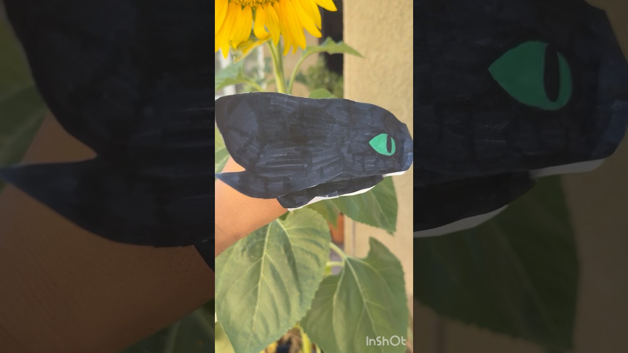 Toothless and Light Furry dragon puppet #toothless #howtotrainyourdragon #craft #dragonpuppets