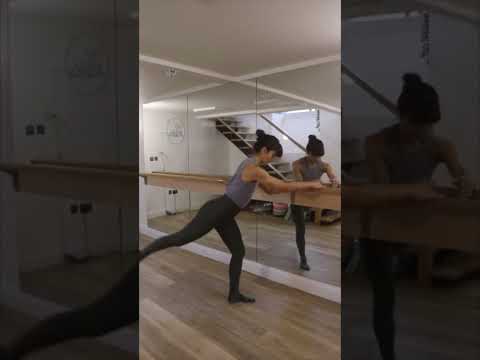 Why we do single leg work in barre #barreexercise