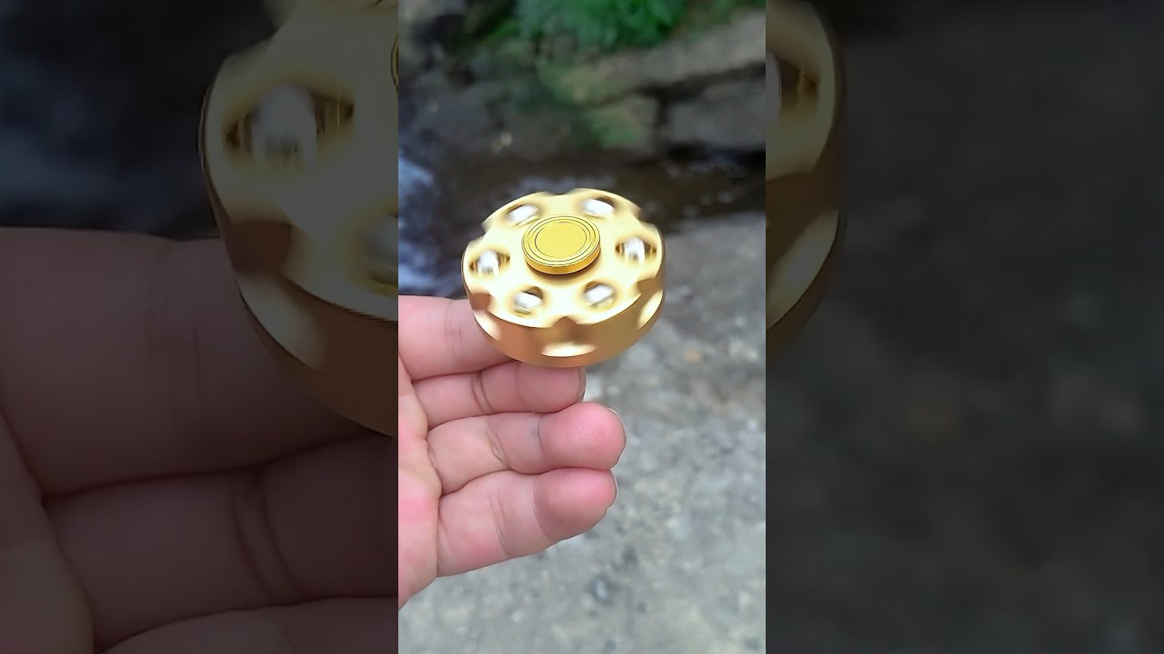 Revolver Shaper Fidget Spinner EDC, Removable Copper Bullets Clip Model Toys with 6 Bullets
