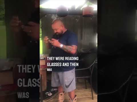She got her dad color blind glasses and his reaction is awesome ❤️