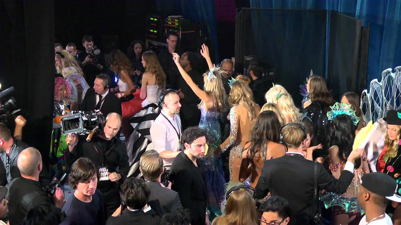 2011 Victoria's Secret Fashion Show: It's (Almost) Showtime!