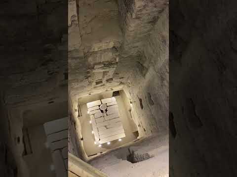Djoser’s Secret Room: What’s Beneath the Pyramid? ???? #shorts
