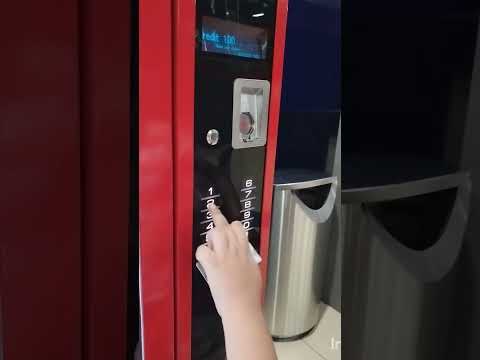 water vending machine.... Dubai metro.. station.. 🚇🚇🚉🚉🇦🇪🇦🇪#shorts#dubaimetro