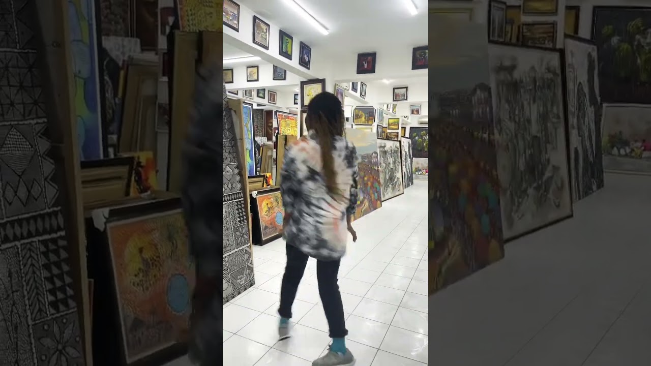 HUGE African Art Gallery 🤯 #shorts #youtubeshorts #art #artwork #gallery #africa #travel #tourism