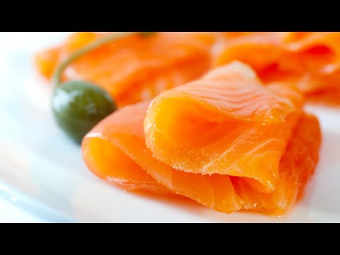 HOMEMADE LOX RECIPE || SIMPLE GRAVLAX RECIPE || 3 INGREDIENTS + 5 MINUTES || HOW TO CURE SALMON