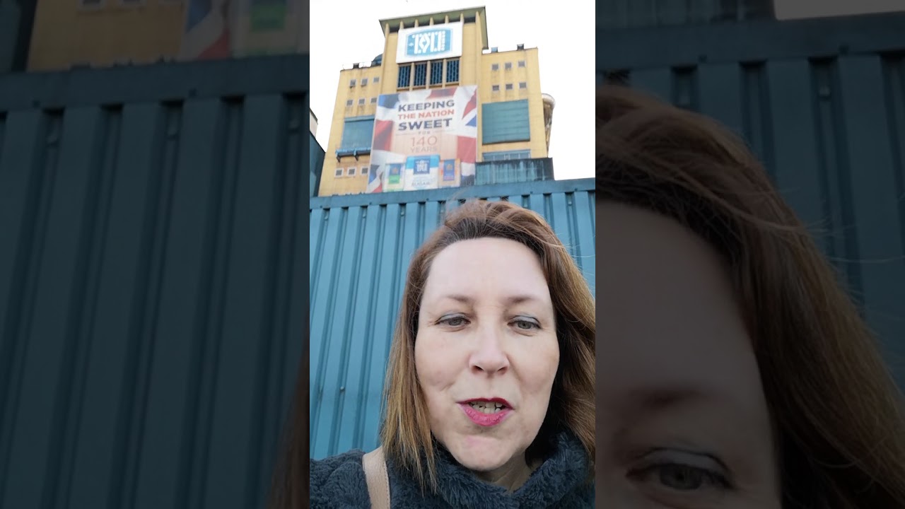 Tourist in my Town. Tate and Lyle Sugar!