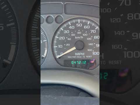 2001 Chevrolet S-10 with only 47,000 miles!! #lowmiles #cleantruck #s10 #4.3