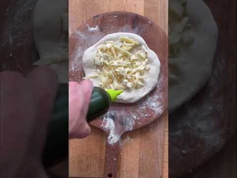 REVEALED: The Secret to Delicious White Pizza!