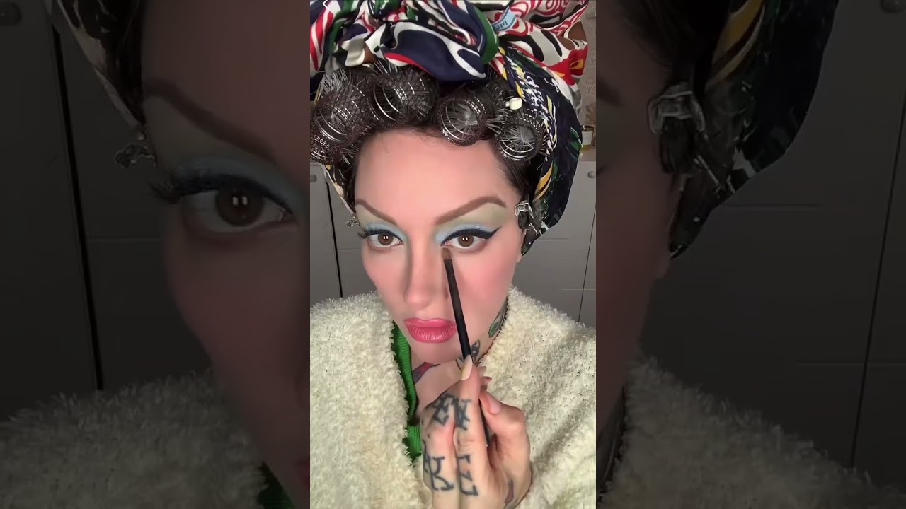 Expired? We don’t know her. 1960’s Eyeshadows are better than some today. 😮 #eyeshadow #1960s