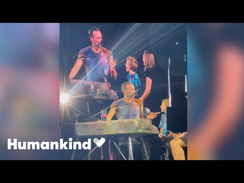 Coldplay’s Chris Martin Creates Impromptu Birthday Song For A Kiddo On ...