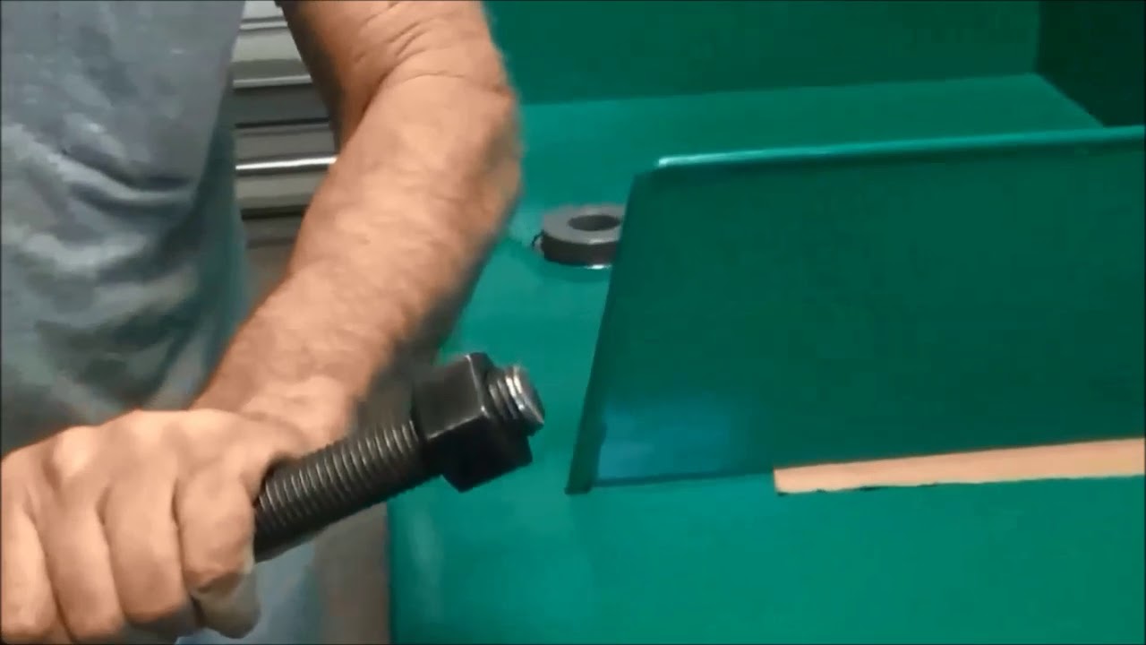 Nut Assembly Machine, Semi-Automatic
