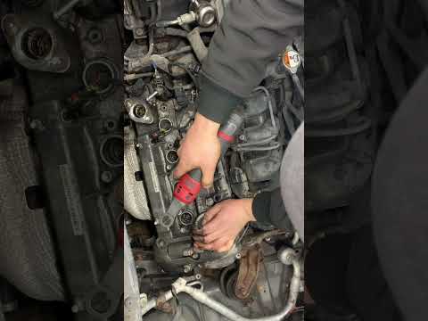 2013 Kia soul remove valve cover gasket