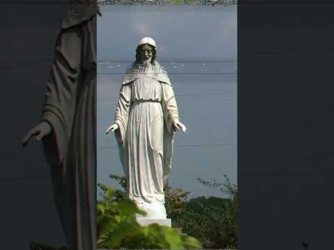 Extreme close up of Jesus Statue shows (demonic red eyes) #freaky
