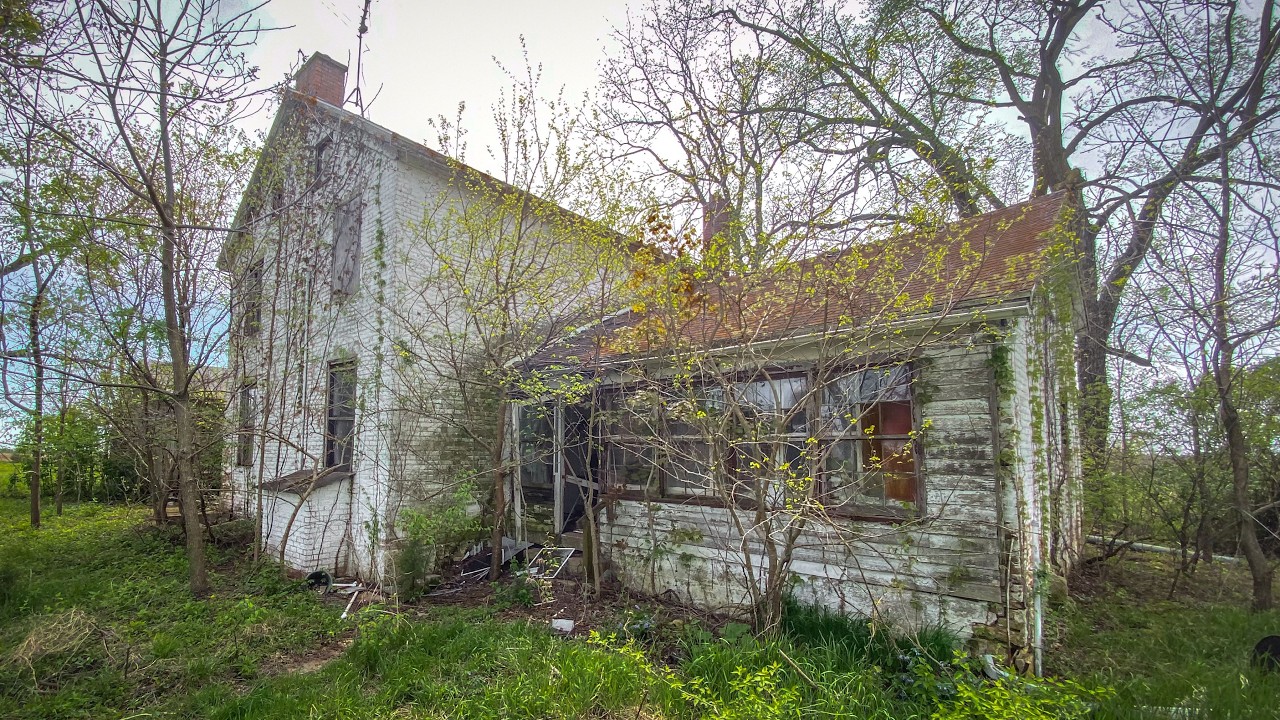 Abandoned 1880's Farm House Forgotten in Rural Midwest - Rooms Starting to Collapse