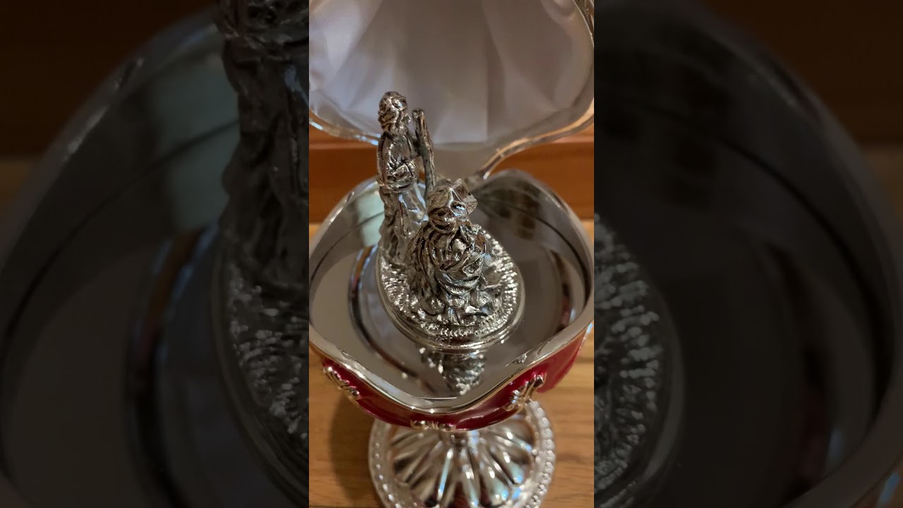 Wallace Silversmiths Musical Egg