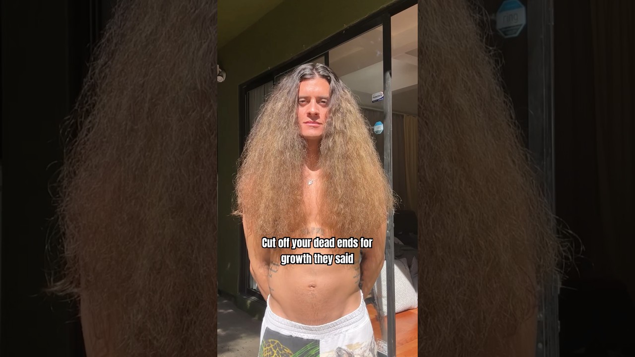 Split ends, dead ends, bad friends - snip snip 😎 #hair #haircut #hairstyle #haircare #curlyhair