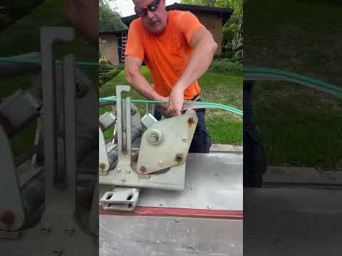 Half round Guttering extruder #Guttering #HalfRound