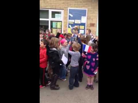 Singing at the Great Milton French Fête