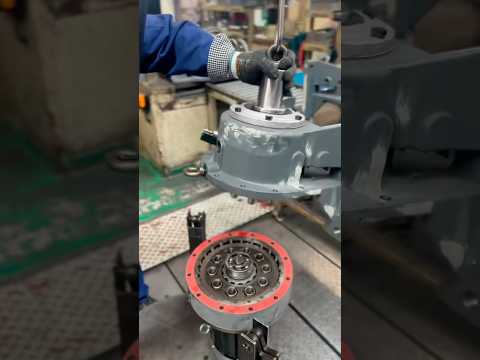 Let’s see how a cycloidal gear reducer assembly. #gear #gearbox #reducer #drive #motor #gearmotor