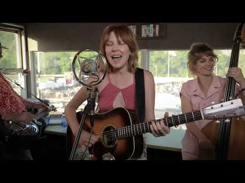 Molly Tuttle & Golden Highway with Jerry Douglas Perform “Over the Line ...