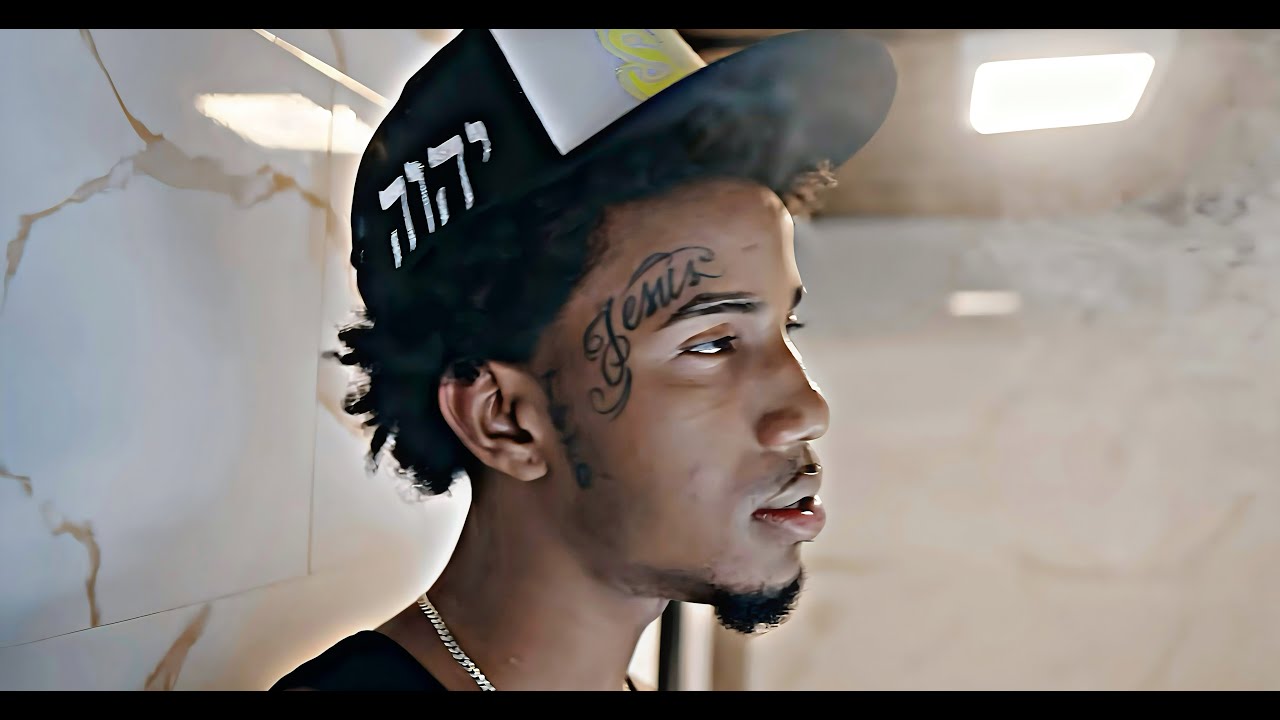 PUNTICO - CON RAZON (VIDEO OFICIAL)