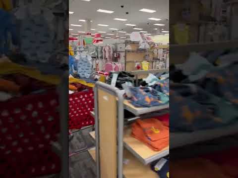 🇺🇸 #target #tour  #america #americatour #shopping #kids #kissvideo #kidscloths #clothing #fashion