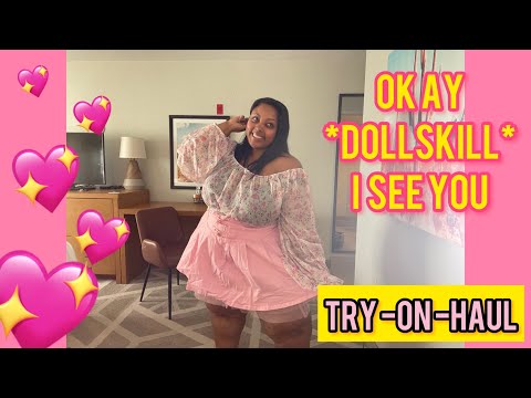Omg what in THE DOLLS KILL DOES SHE HAVE ON??? #TryOnHaul