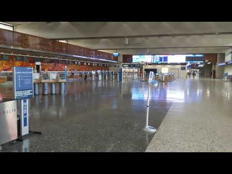 Honolulu Airport Has Turned Into a Ghost Town