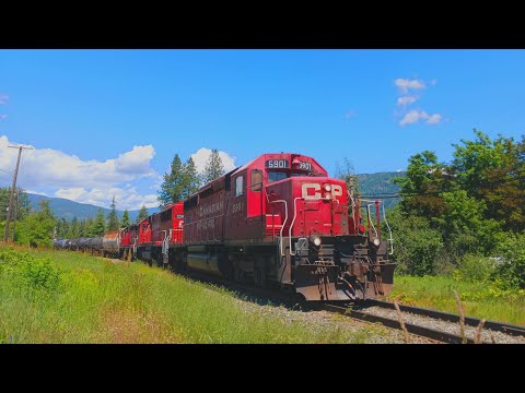 awesome lashup! cp 5901 south in castlegar.