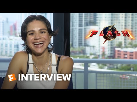 The Flash Cast & Crew on Supergirl, Michael Keaton's Return, Henry Cavill's Approval, & More