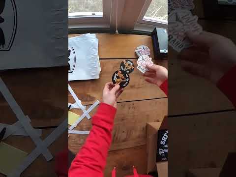 How I Pack an Order for My Clothing Brand in Under 1 Minute