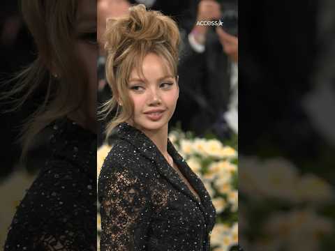 Lisa Goes Pantless During Met Gala