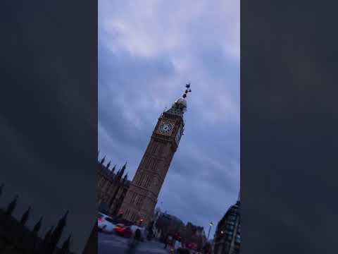 The Big Ben Sound Chimes and Tower Clock Face in the world Time Lapse