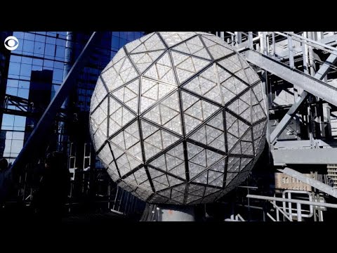 Fun facts about the iconic New Year’s Eve ball | Hollywood goodfella