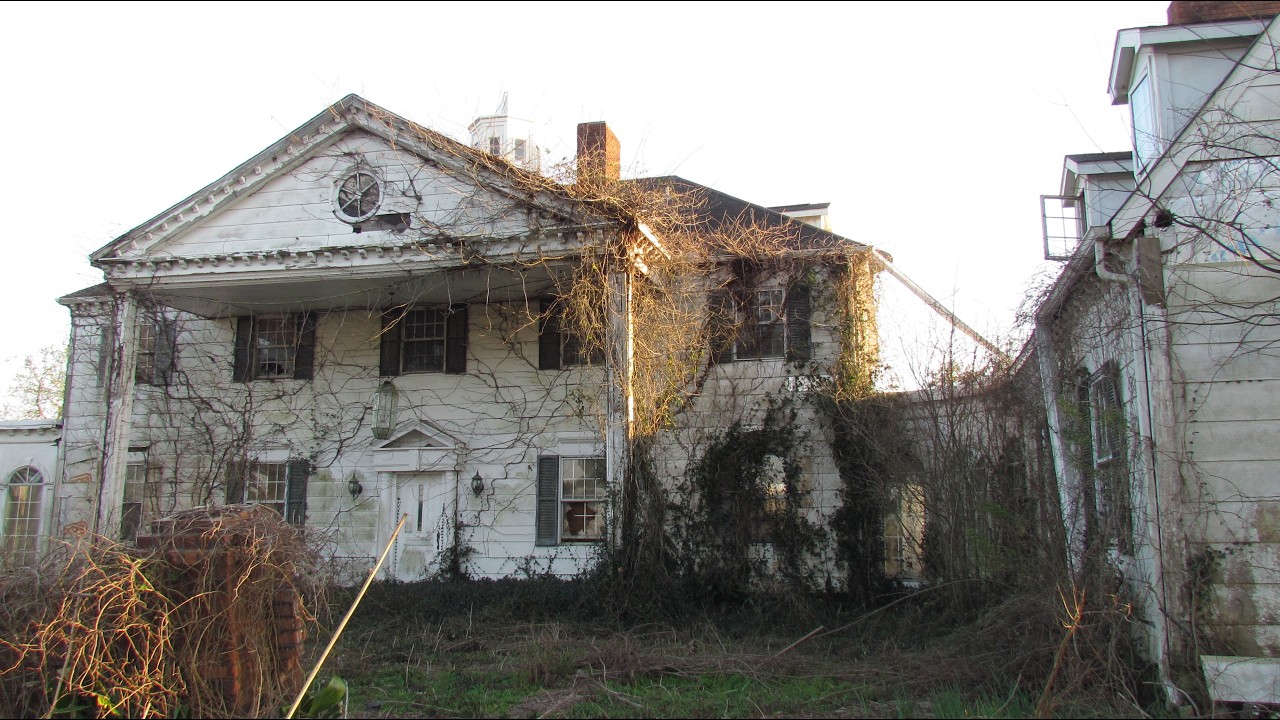 exploring creepy mansion in the middle of nowhere - is it haunted?