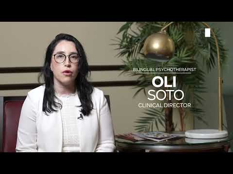 Meet Oli Soto a Latina Therapist at Latinx Talk Therapy