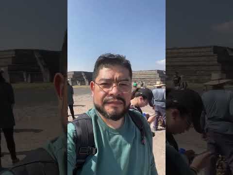 Our visit to the pyramids in Teotihuacan, MX.