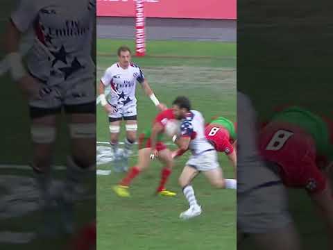 When a former NFL player & Super Bowl champion plays rugby… 👀