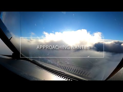 A320 Cockpitview - Cloudsurfing into Nantes Atlantique Airport NTE