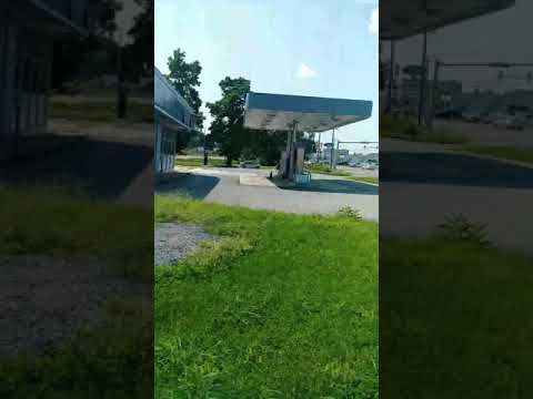 Exploring an Abandoned Sunoco Gas/Service Station Reading, PA