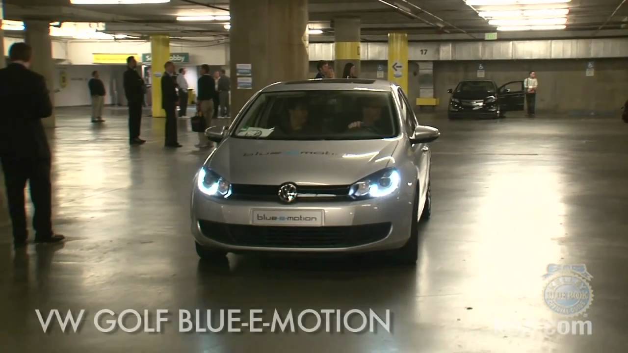 Volkswagen Golf blue-e-motion - 2010 Los Angeles Auto Show