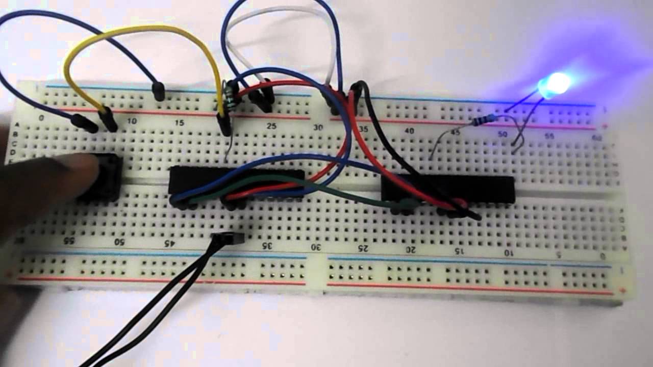 UART Communication Between Two ATmega8 Microcontrollers