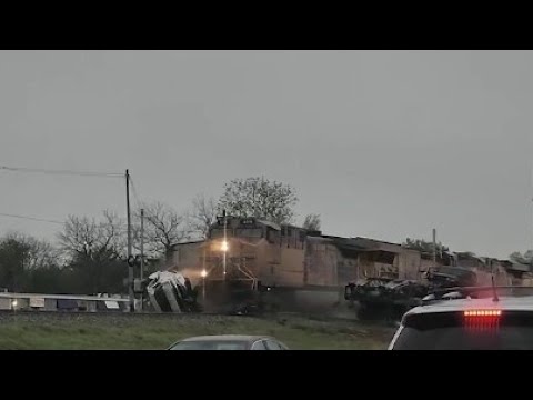 Train slams into 18 wheeler stuck on railroad tracks in Schertz - KTSA